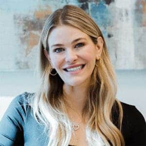 Laura Sonn - Cool Springs Plastic Surgery Nashville